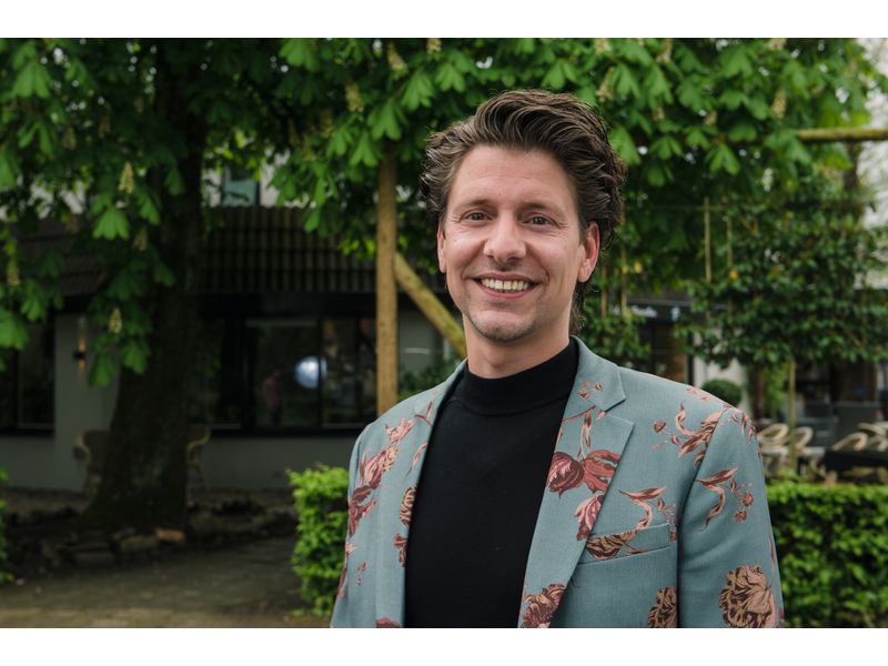 René Middendorp - Claassen: "Zo snel mogelijk naar tien hotels en ...